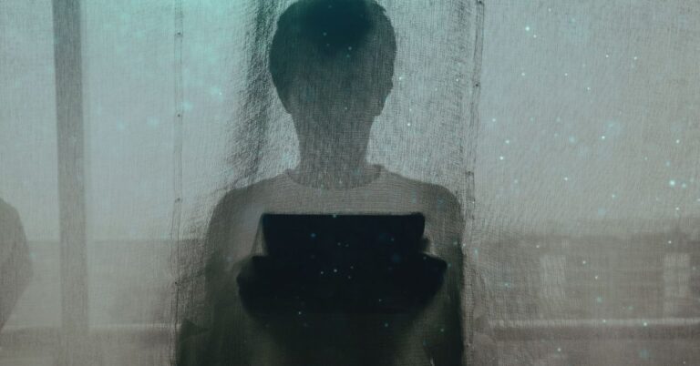 How Feeling Invisible Impacts Your Mental Health | Amen Clinics Amen ...